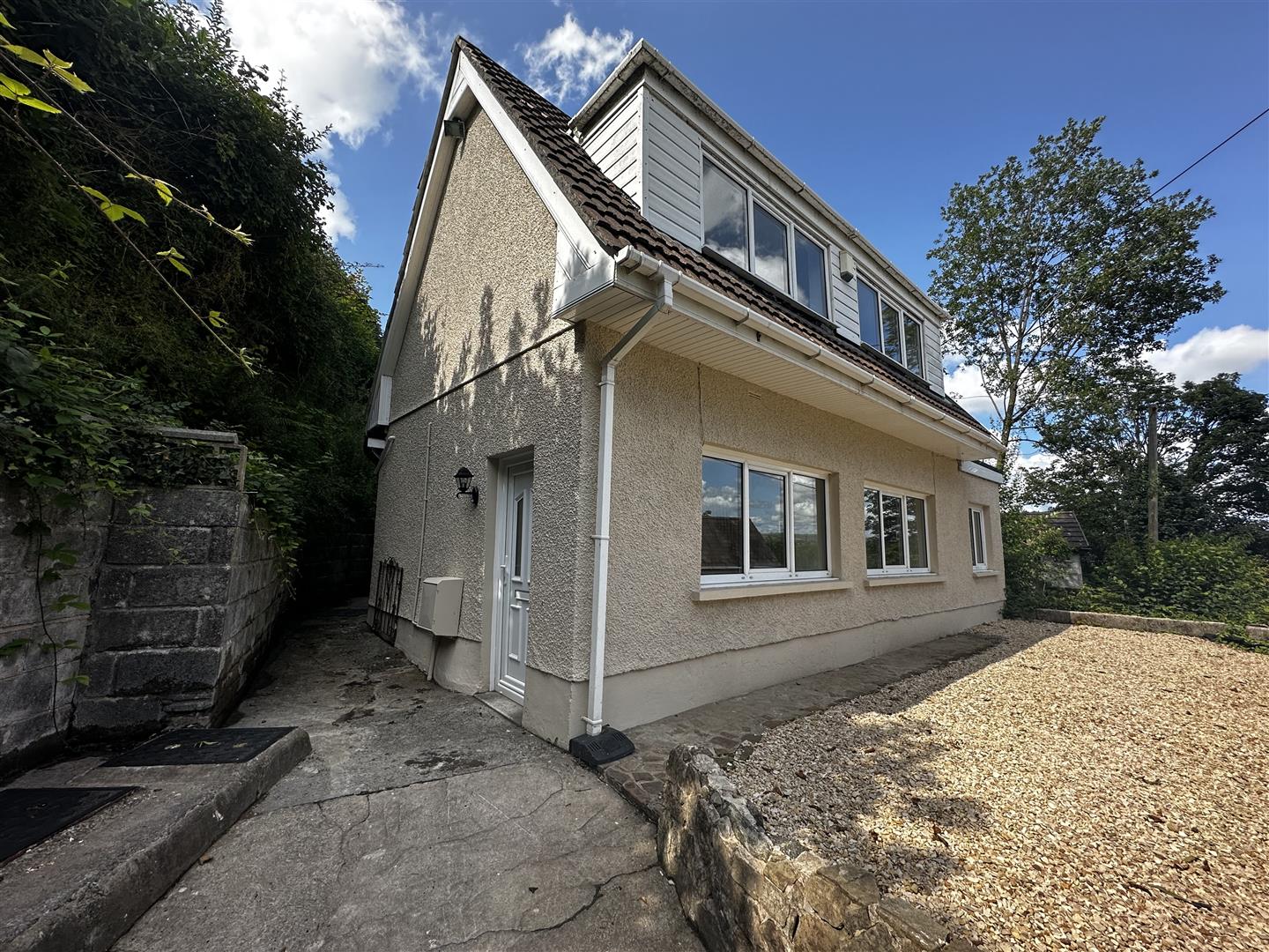 Properties for Sale - Grid - Dawsons - Estate Agents in Swansea and ...